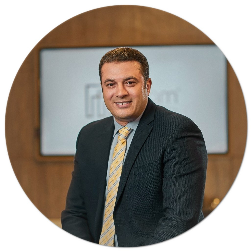 Photo Shape Editor: https://www.tuxpi.com/photo-effects/shape-tool ...