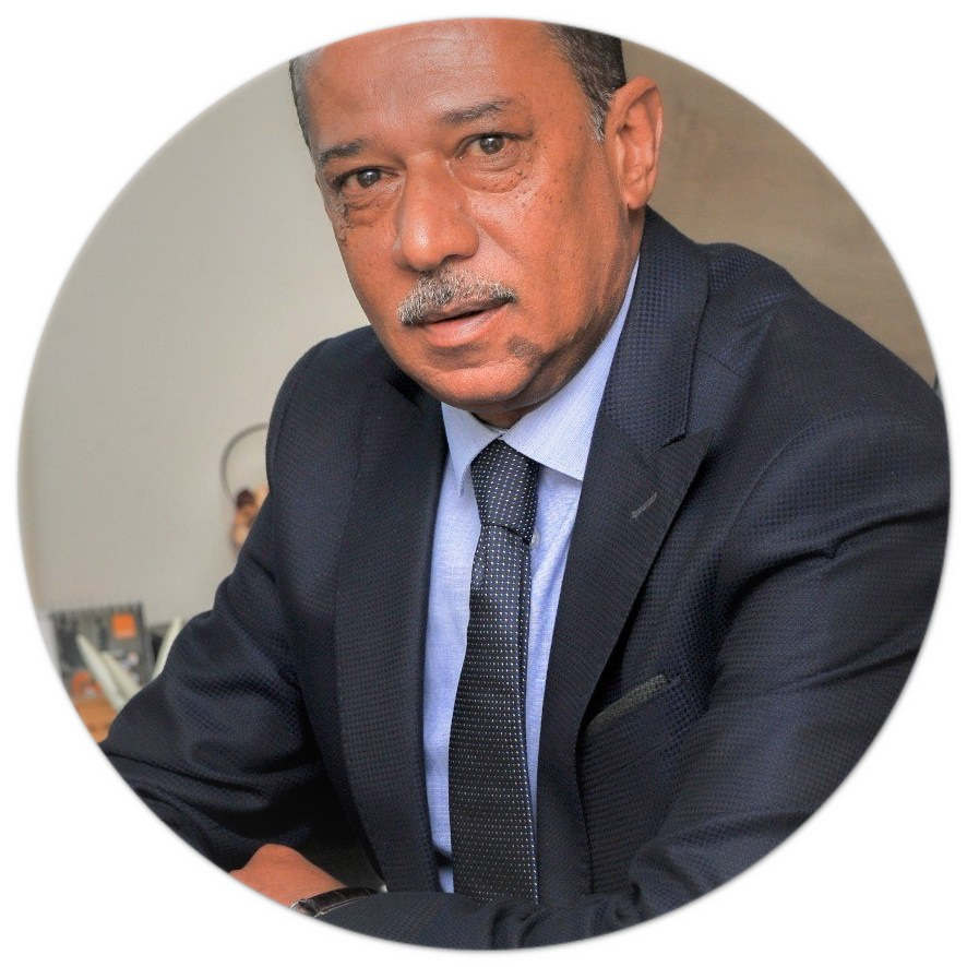 Photo Shape Editor: https://www.tuxpi.com/photo-effects/shape-tool ...