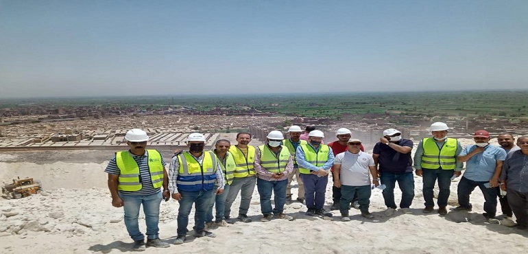 Housing Officials Inspect Projects of New Nasser and New Assiut Cities ...